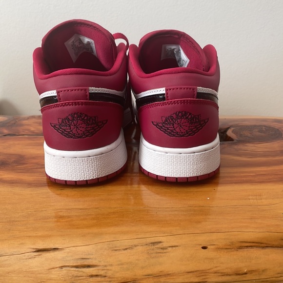 Nike | Shoes | Air Jordan Low Noble Red Gs 65y | Poshmark